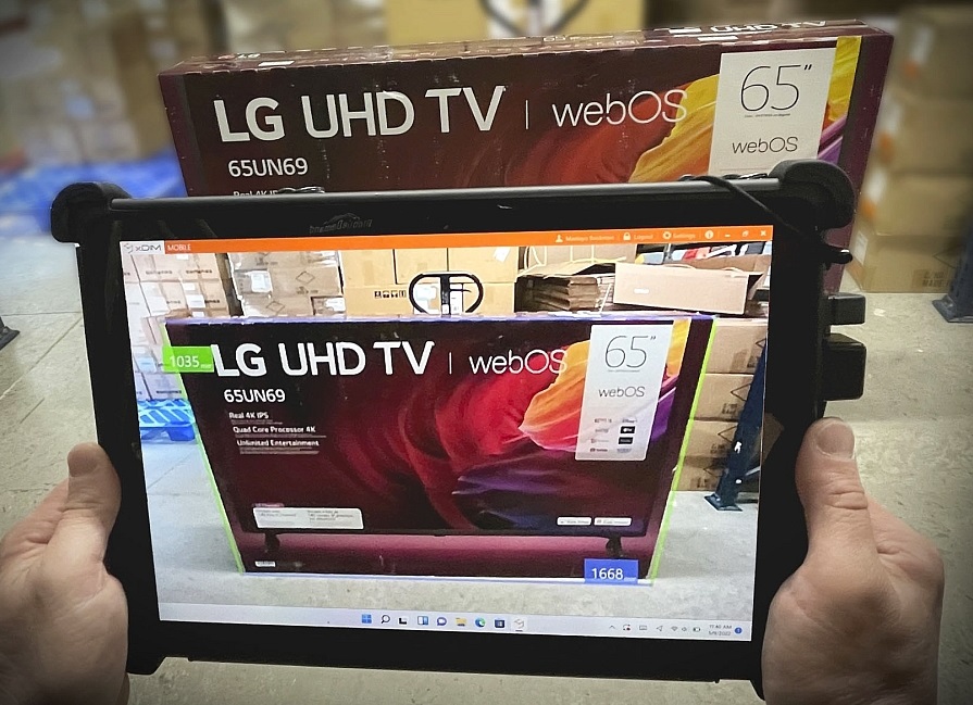 xDIM Mobile Dimensioning Measures Size Of Boxes On Windows Tablets