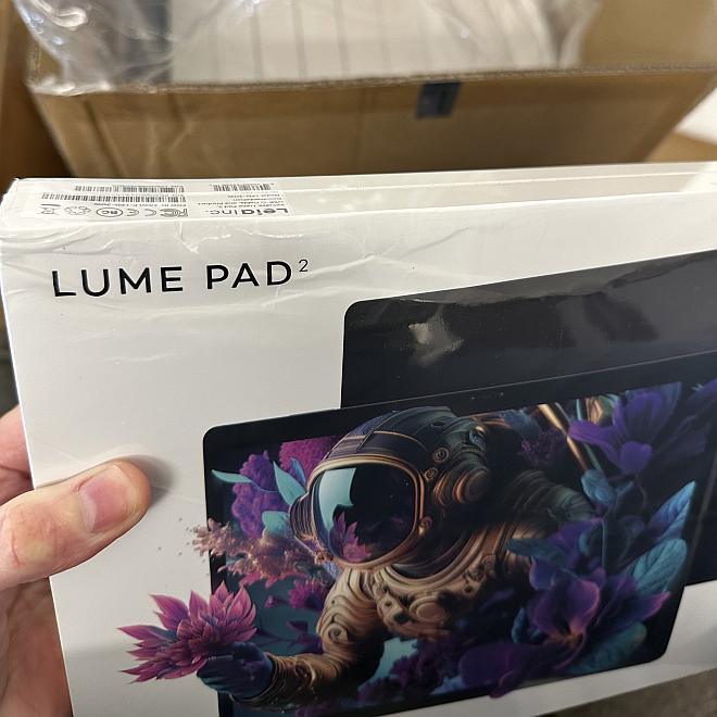 12.4-Inch 3D Android Tablet Lume Pad 2 / ZTE Nubia Pad 3D Unveiled Today